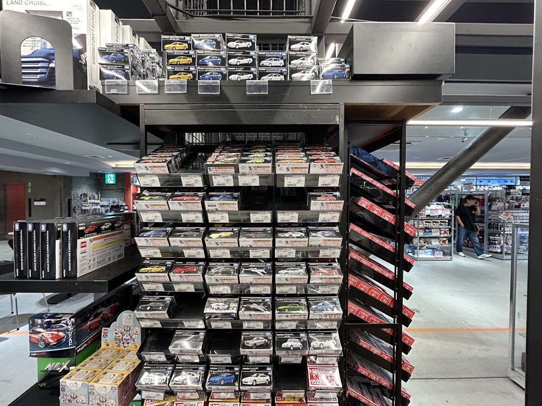 Visited A PIT Autobacs Shinonome Tokyo | Japan Car Lovers