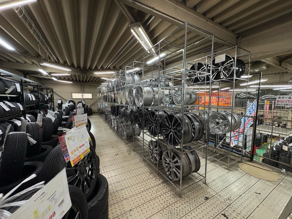 Visited Upgarage Yokohama Machida main branch | Japan Car Lovers